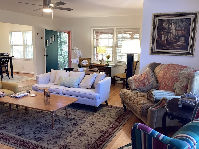 Beautiful Renovated, Comfy, Mature Garden Fire Pit, Quiet Neighborhood In Hendo - Hendersonville, NC