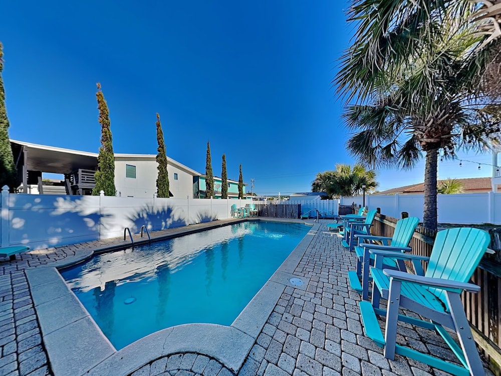 Lazy Beach By Resort Collection - Panama City, FL