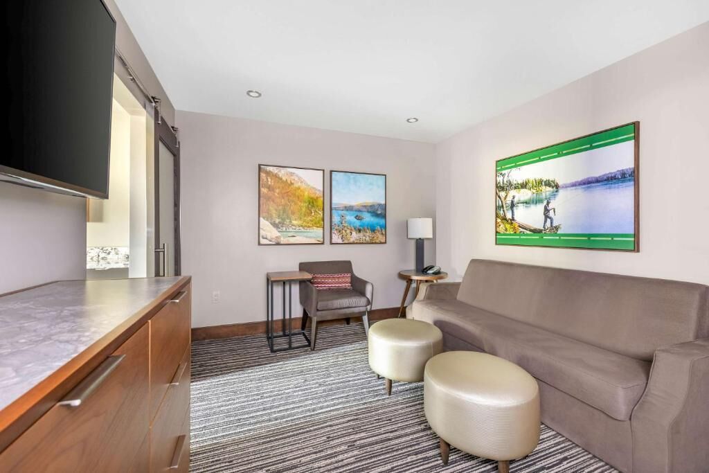 Enjoy Enchanting Lake Tahoe Views With Heated Pool And Rooftop Tennis Fun! - Lake Tahoe