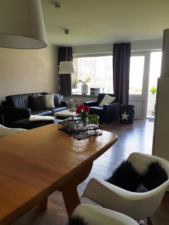 Experience The Maritime Flair At M?we Jonathan! - Borkum