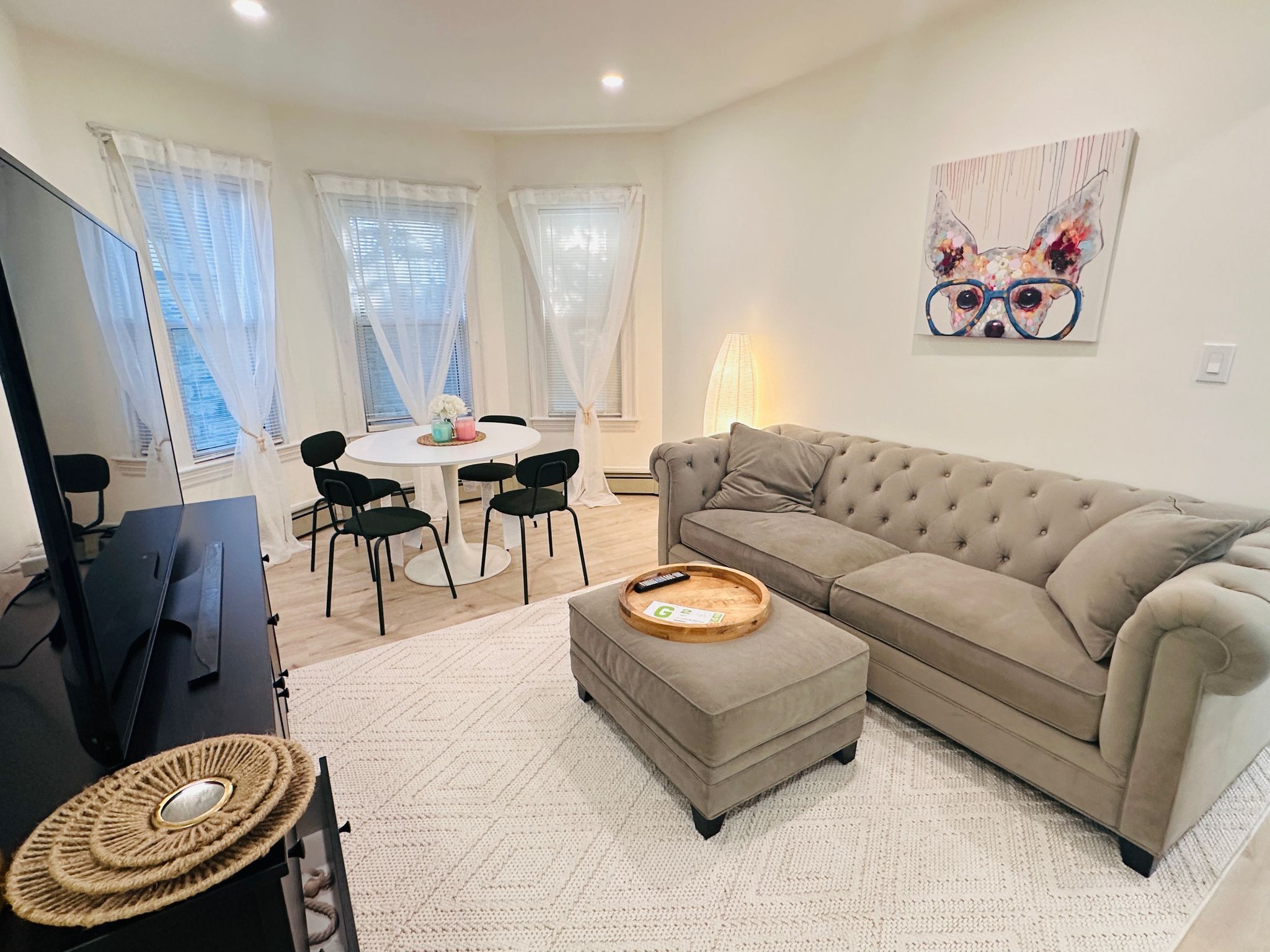 Modern 2br Near Subway & Parking Available - Revere, MA