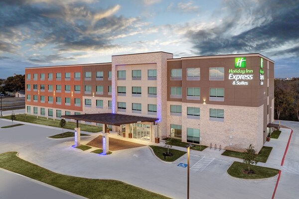 Holiday Inn Express & Suites Austin Airport East By Ihg - Austin, TX