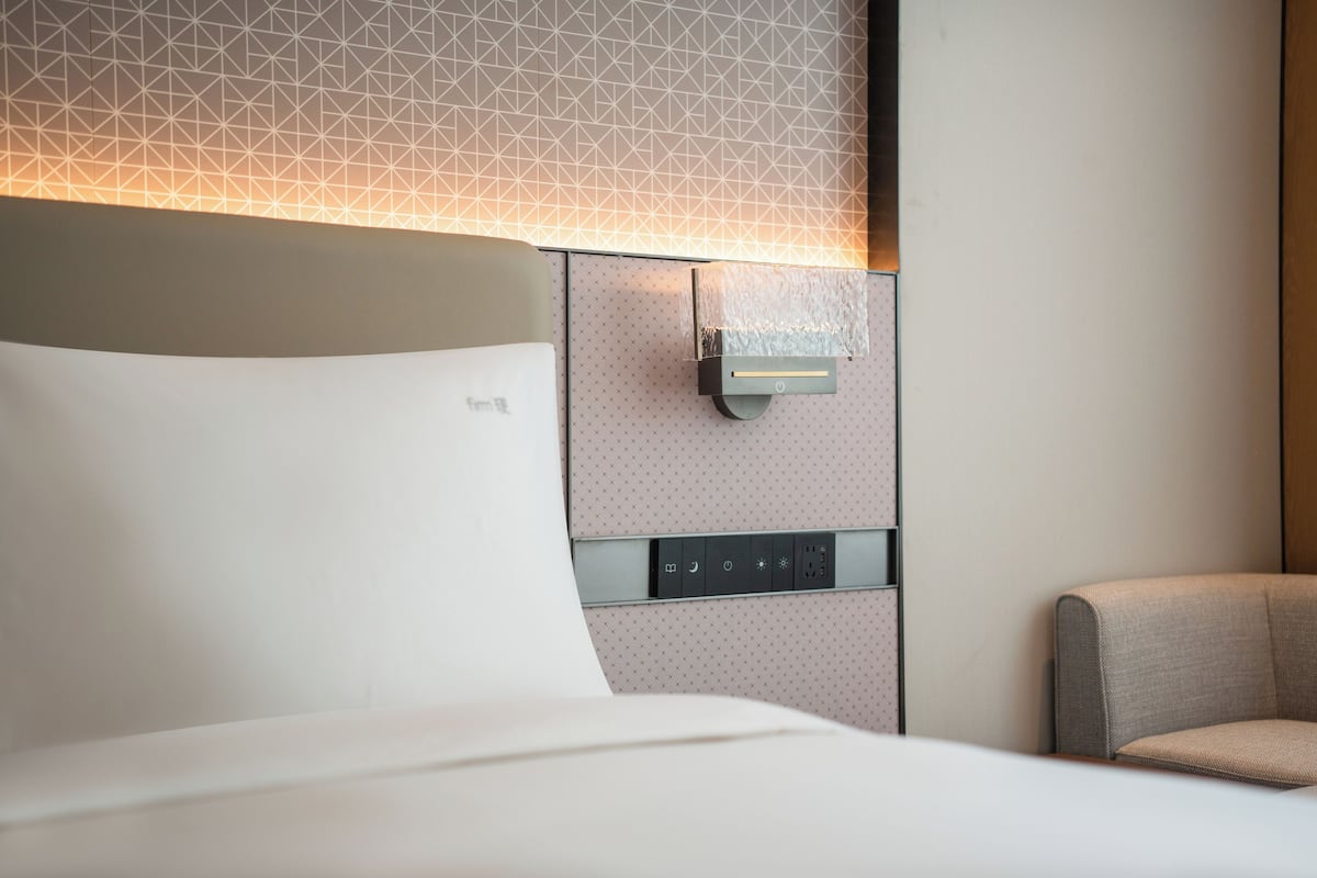 Minibar, cofre no quarto, secretária