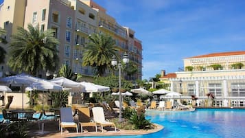 Apartamento Signature | Piscina | Piscina interior, piscina exterior