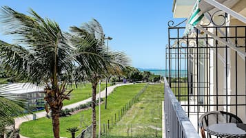 Apartamento básico | Terraço/pátio