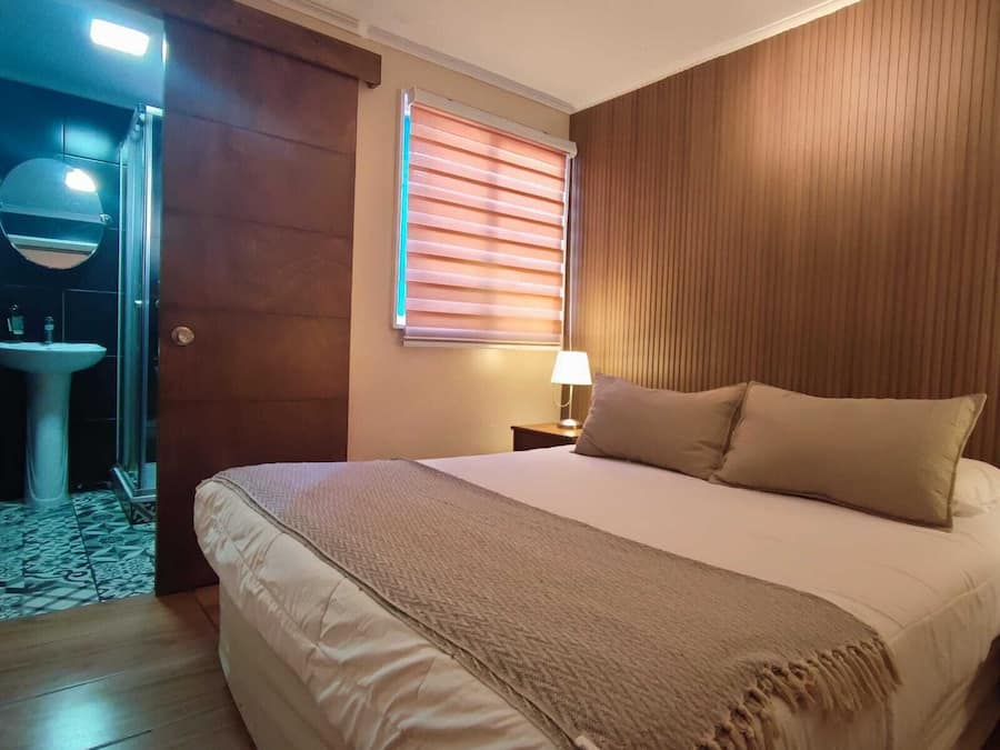 Suite-Estúdio Clássica, vista para o pátio | Minibar, Wi-fi grátis, roupa de cama fornecida