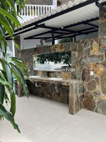 Café da manhã feito na hora grátis todos os dias