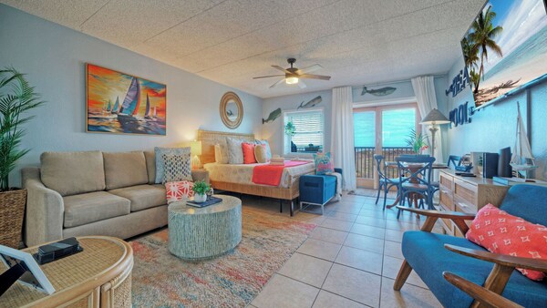 Beach Access + Ocean View, 2 Pools, Sports Court Seaside Escape By Avantstay - Port Aransas, TX