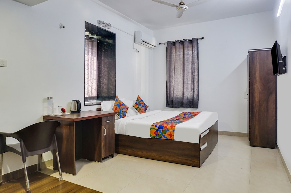 Fabhotel Corporate Executive - Pune