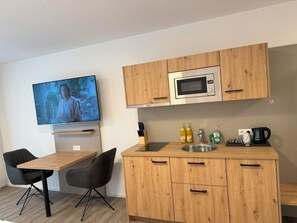 Minibar, cofre com capacidade para portátil