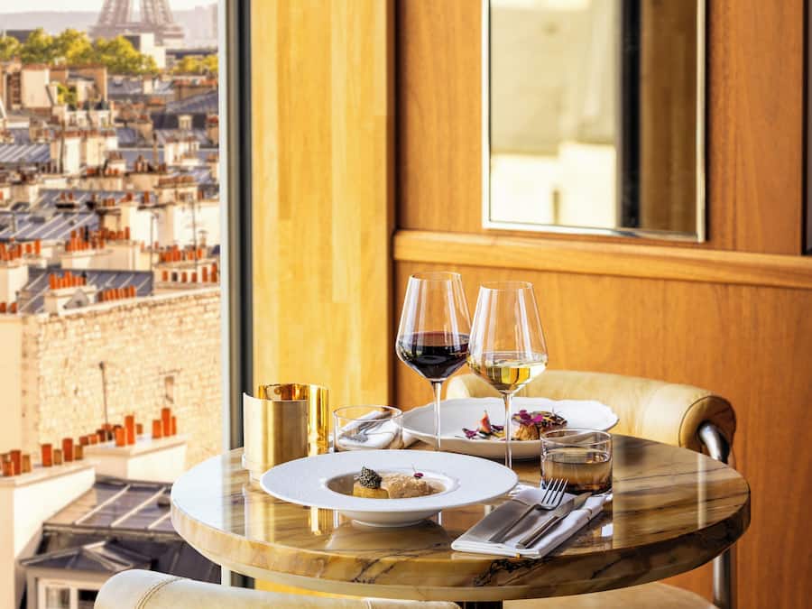 2 restaurantes, café da manhã, culinária francesa