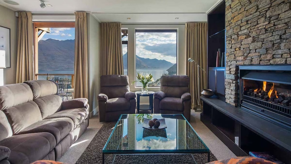Stunning Villa Fabulous Views Over Queenstown - Queenstown