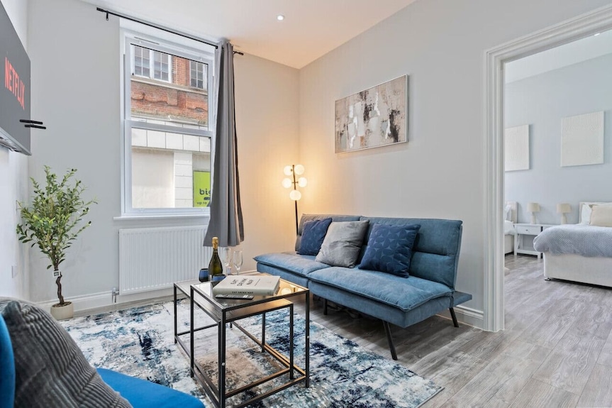 Modern Coastal Apartment - Harwich