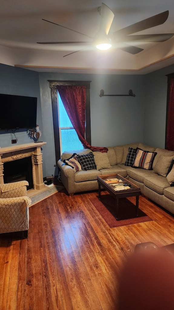 A Real Charmer Built In 1915 , Pet Friendly , Located Next To Mark Twain Lake. - Splash Landing, Monroe City