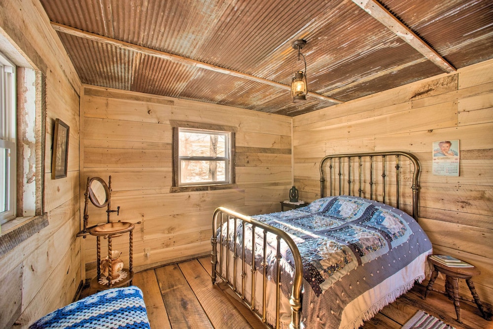 Rustic Powersville Cabin: Secluded Countryside! - Newtown, MO