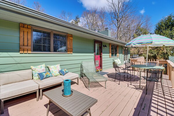 Lovely Tobyhanna Getaway W/ Game Room & Fire Pit! - Kalahari Indoor Waterpark, Pocono Manor