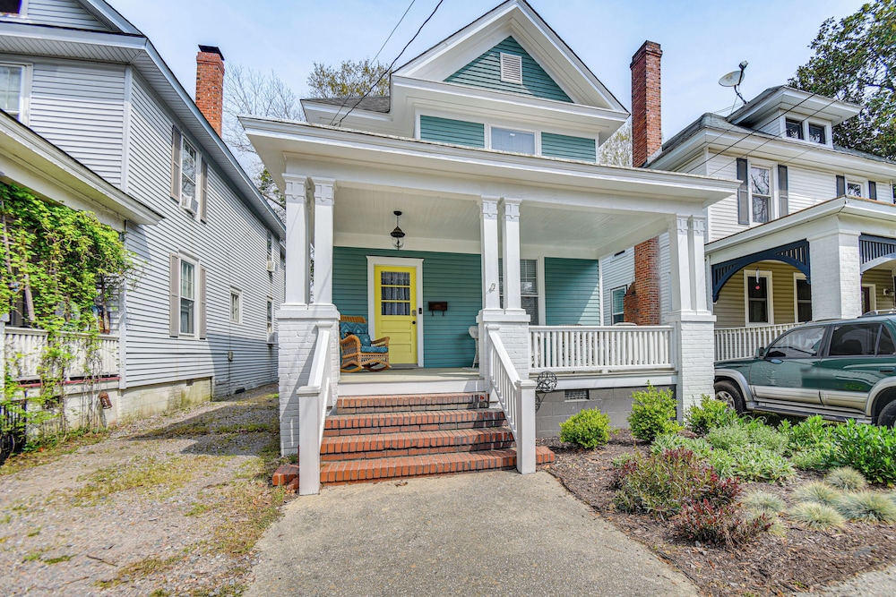 Elizabeth City Home W/ Fire Pit < 1 Mi To Downtown - Elizabeth City, NC