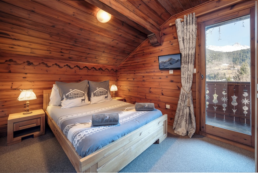 Meribel Les Allues Ski Chalet With Beautiful Views Of The Mountains - Méribel