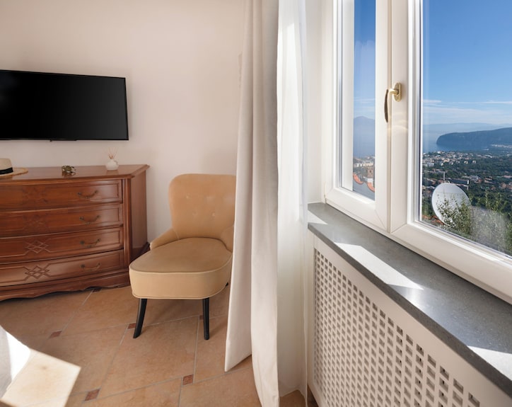 Villa Grazielluccia With Sea View And Pool - Sorrento