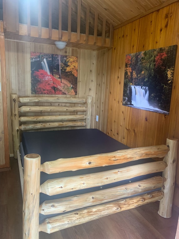 Autumn's Glory Cabin - Missouri