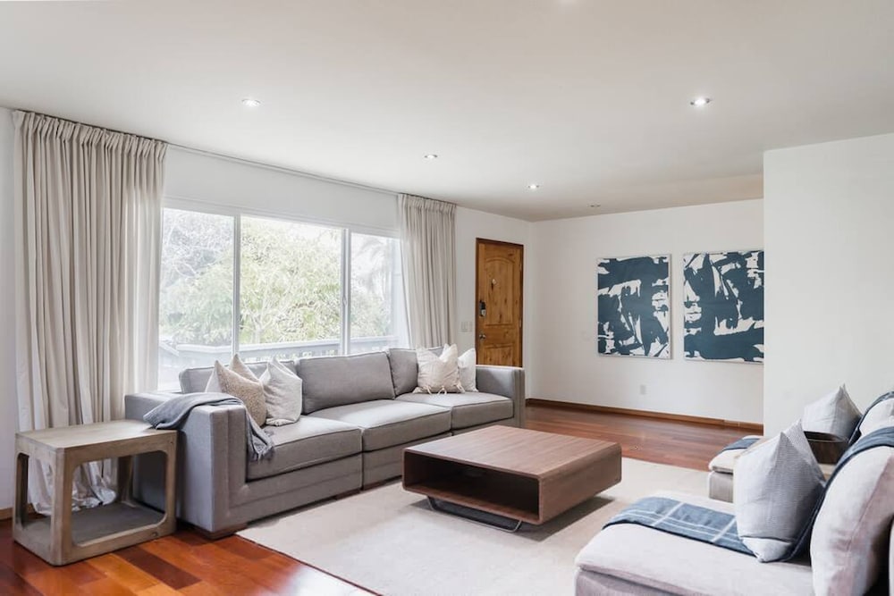 Ocean View Retreat- 4 Blocks From Solana Beach - Encinitas, CA