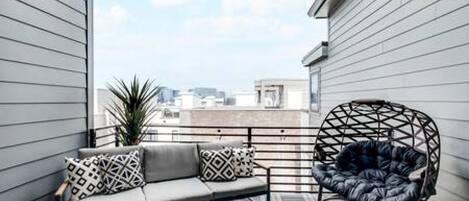 Casa | 4 quartos, secretária, internet de alta velocidade