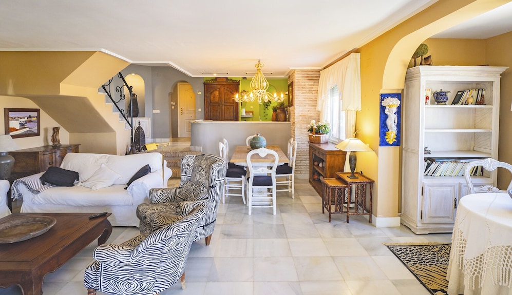 Cubo's Beachfront Marina De Casares House / Front De Mer / Parking / Wifi Gratuit - Estepona