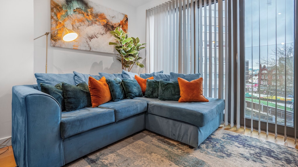 The Arcade Machine Suite, 2bed, 2bath And Netflix By Noor Luxury Accommodations - Birmingham