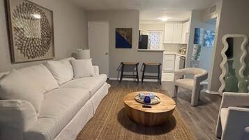 Apartamento família, 3 quartos, para não fumantes | Área de estar