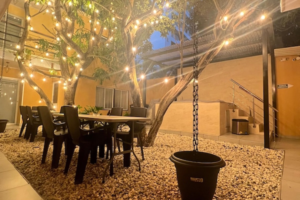 Smart TV de 49 polegadas com canais via satélite