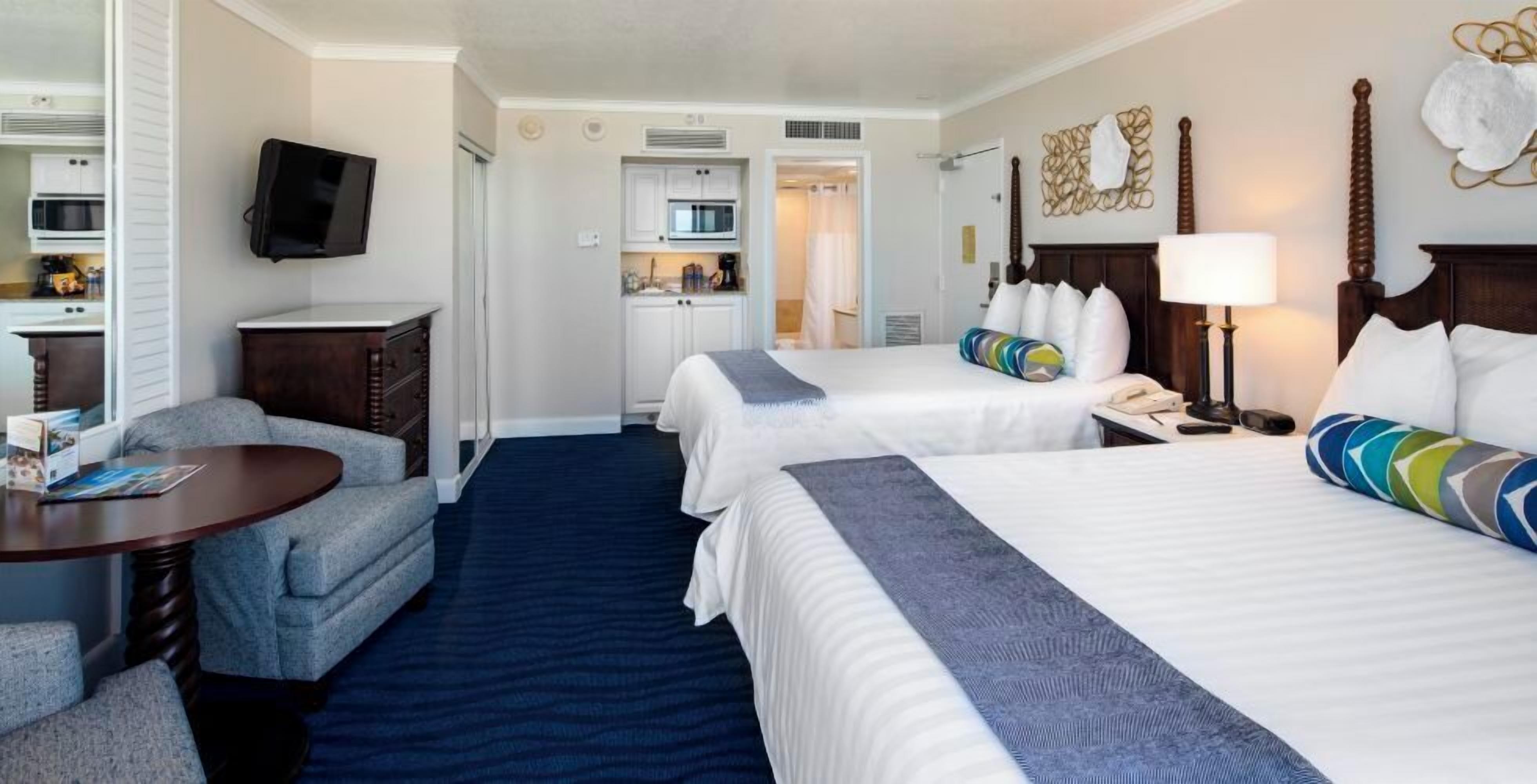 4x Gulf Front View With Balcony 2 Queen Beds At Island Grand At Tradewinds - Saint Petersburg, FL