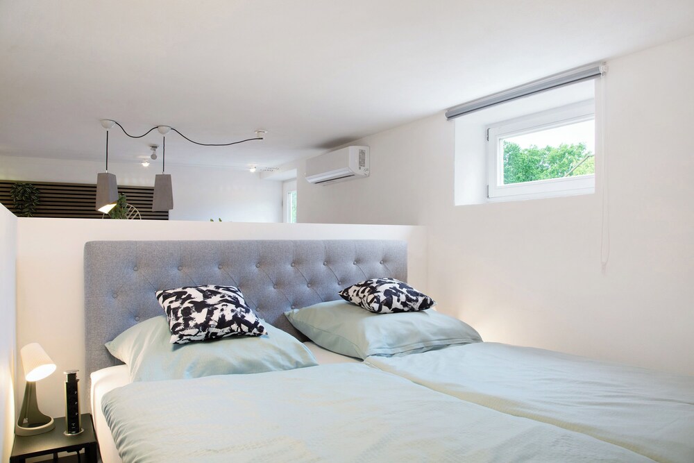 Apartment 'Schönauer Hof - Wohnung Lux' With Private Terrace, Wi-fi And Air Conditioning - 파사우