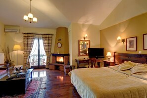 Quarto Duplo ou Twin Deluxe, vista para o lago | Quartos insonorizados, Wi-fi grátis, roupa de cama fornecida 