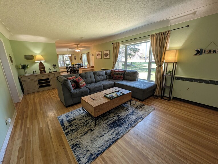 Riverside Point Resort House | 4 Bed, 2 Bath - Minnesota