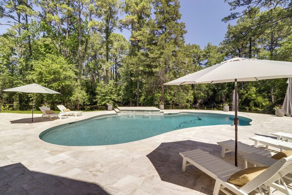 Private 25 Acre Estate W/ Lake: Fish & Canoe! - Houston, TX