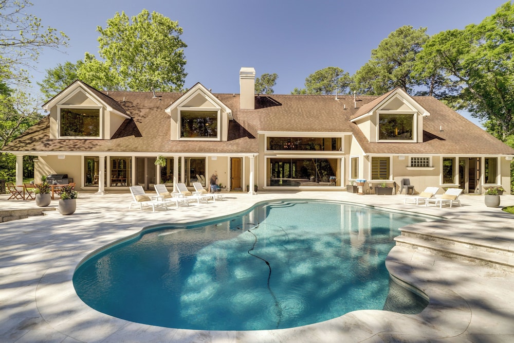 Private 25 Acre Estate W/ Lake: Fish & Canoe! - Houston, TX