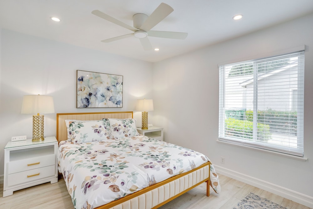 Idyllic Tustin Home W/ Private Patio & Grill - Santa Ana, CA