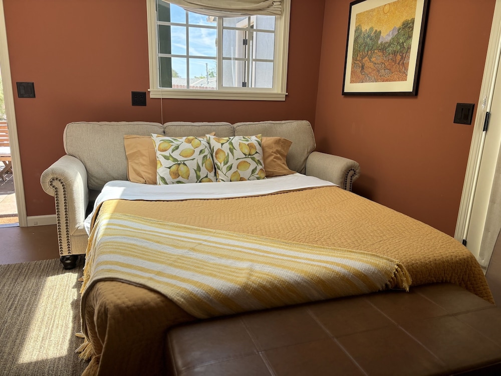 Tipsyon12th |Walk2dt| Pet Friendly - Paso Robles, CA