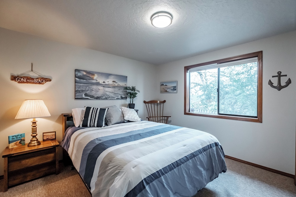 Hidden Treasure - A Private Guest Suite - Salem, OR