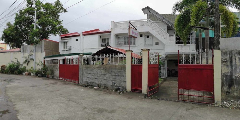 Thirdy's Place Hostel - Legazpi City