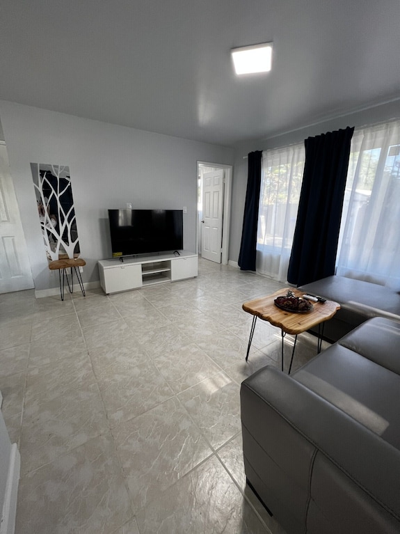 Cozy Hollywood Pool View 1bedroom/4guest! \N - Hollywood, FL