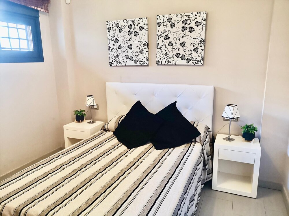 Ed. los Alamos. Terrace with sea views. Swimming pool. 100m to beach. A/C - El Albir | Vrbo