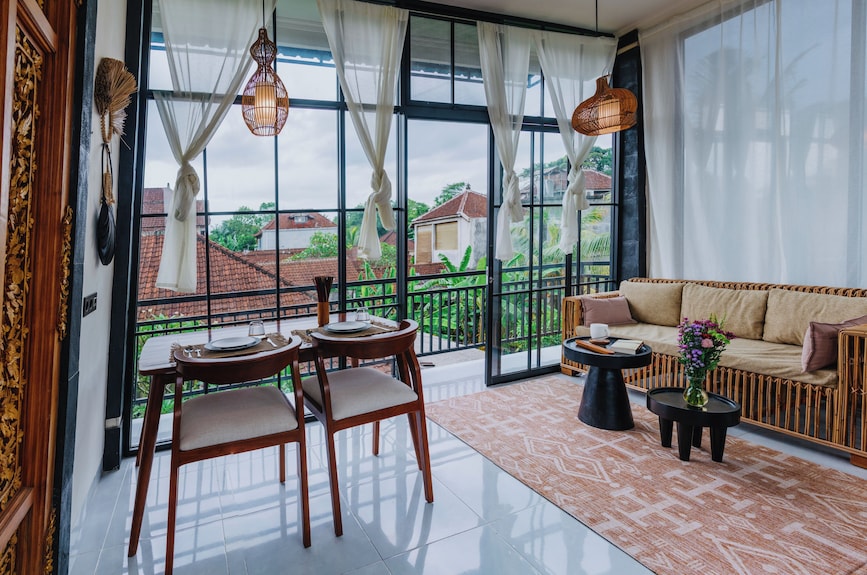 Modern, Cozy, 270° View Above Ubud To Western Standard Right In Quiet Penestanan - Bali