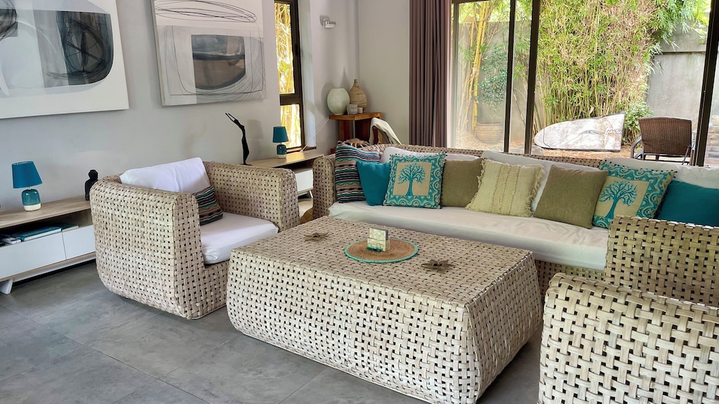 Luxury Villa 150m Of The Beach With Heated Swimming Pool - Mauritius