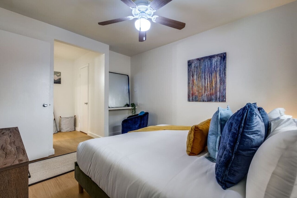 Austin Central | Pet-friendly | 10 Min To Downtown - Austin, TX