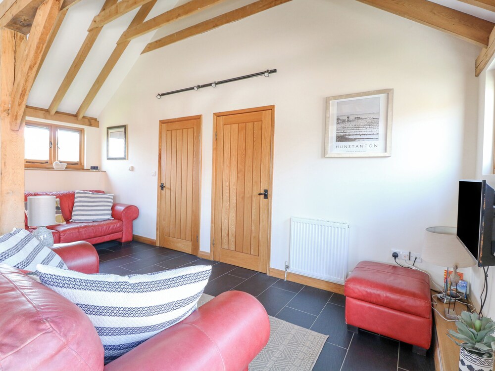 5A HIDEAWAYS, country holiday cottage, with a garden in Hunstanton ...
