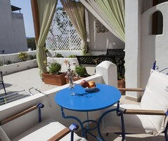 Quarto, varanda, vista para o pátio | Terraço/pátio interior