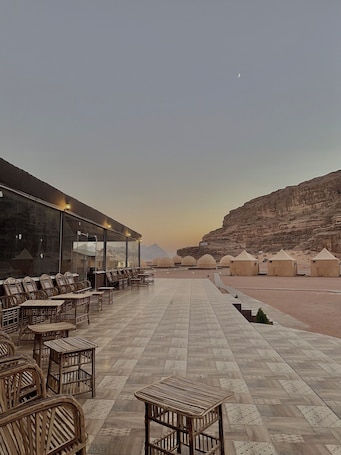 Pequeno-almoço tipo buffet diário incluído . Star Wars Wadi Rum