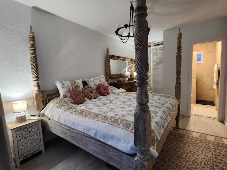 10 Minutes To The Beach! King Suite For 2 Adults In Quiet B&b With Private Pool. - La Marina