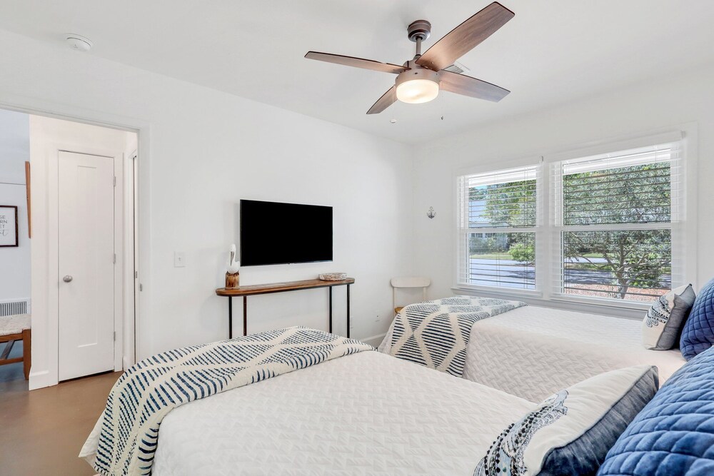Short walk to the Beach! Renovated Beach Escape! Private Backyard! - St ...